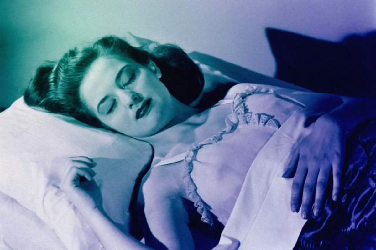 5 πράγματα που πρέπει να έχετε στο σπίτι σας αν θέλετε οι γυναίκες να κοιμούνται εκεί