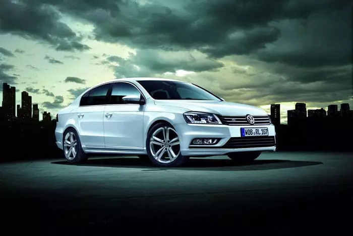 Priser för Spanien för R-Line-serien av Volkswagen Passat, Passat Variant och CC